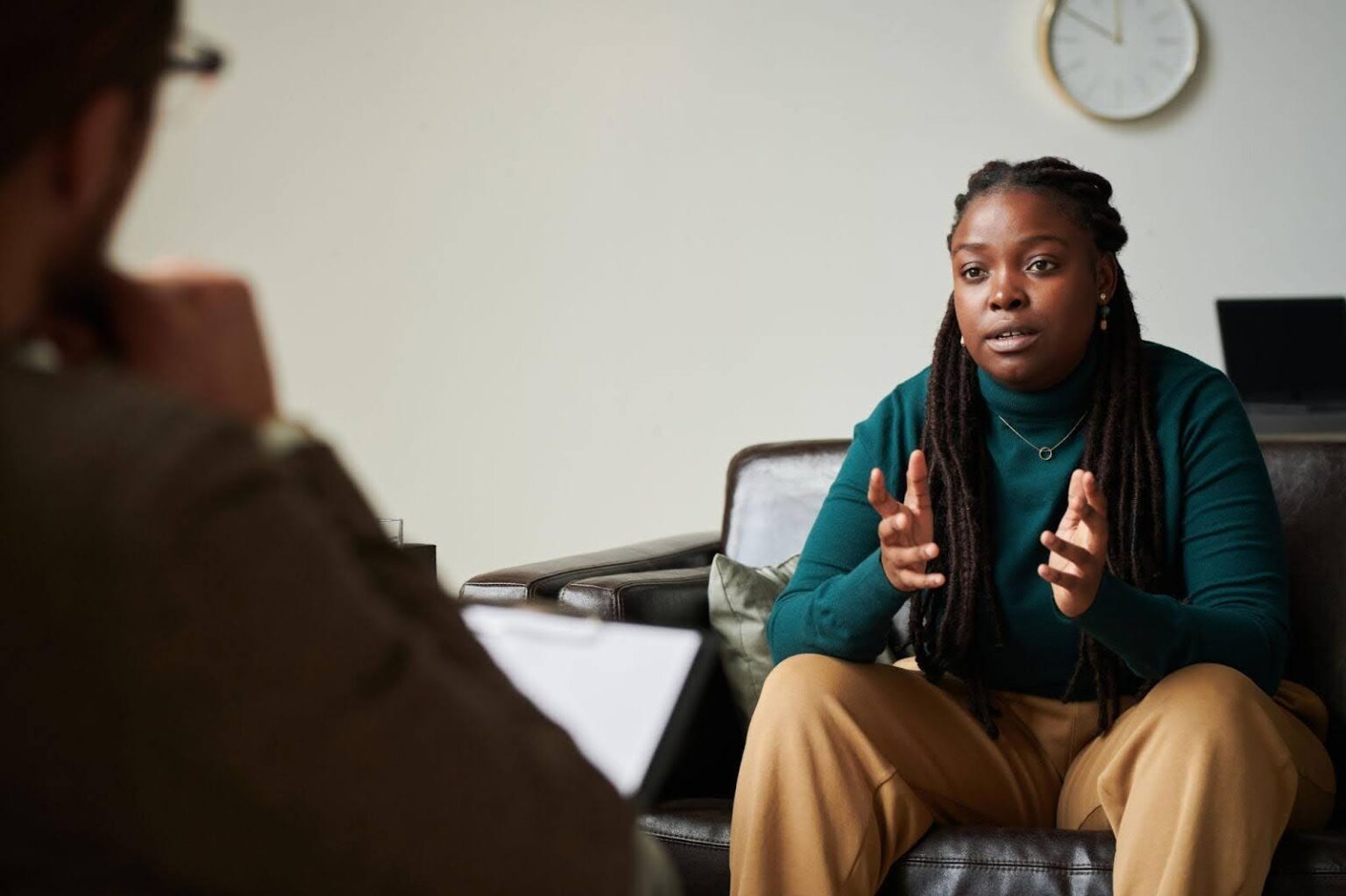 Teletherapy vs. Traditional Therapy: Which Is Right for You? - Strong ...